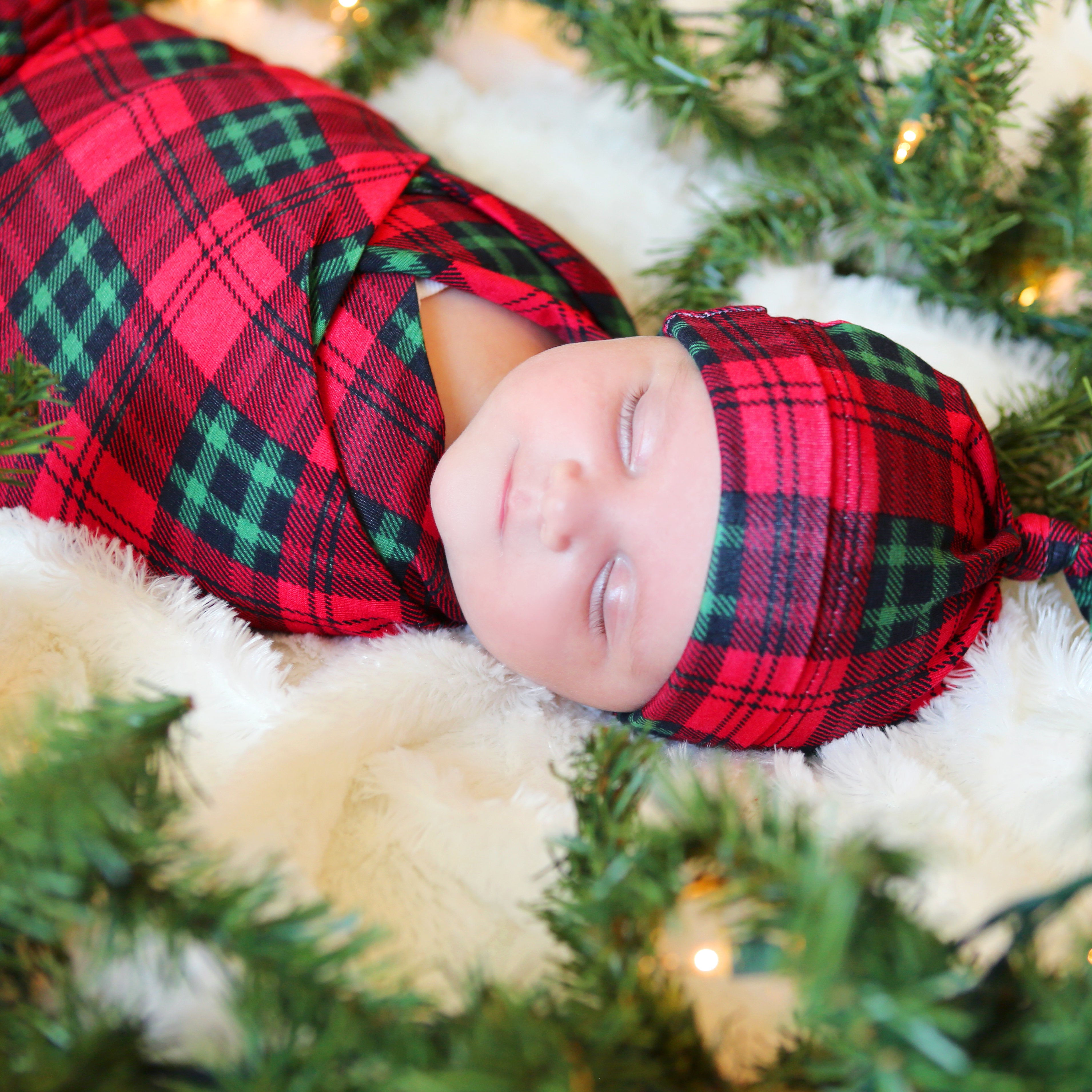 Christmas Plaid Swaddle and Hat Set – Milkmaid Goods