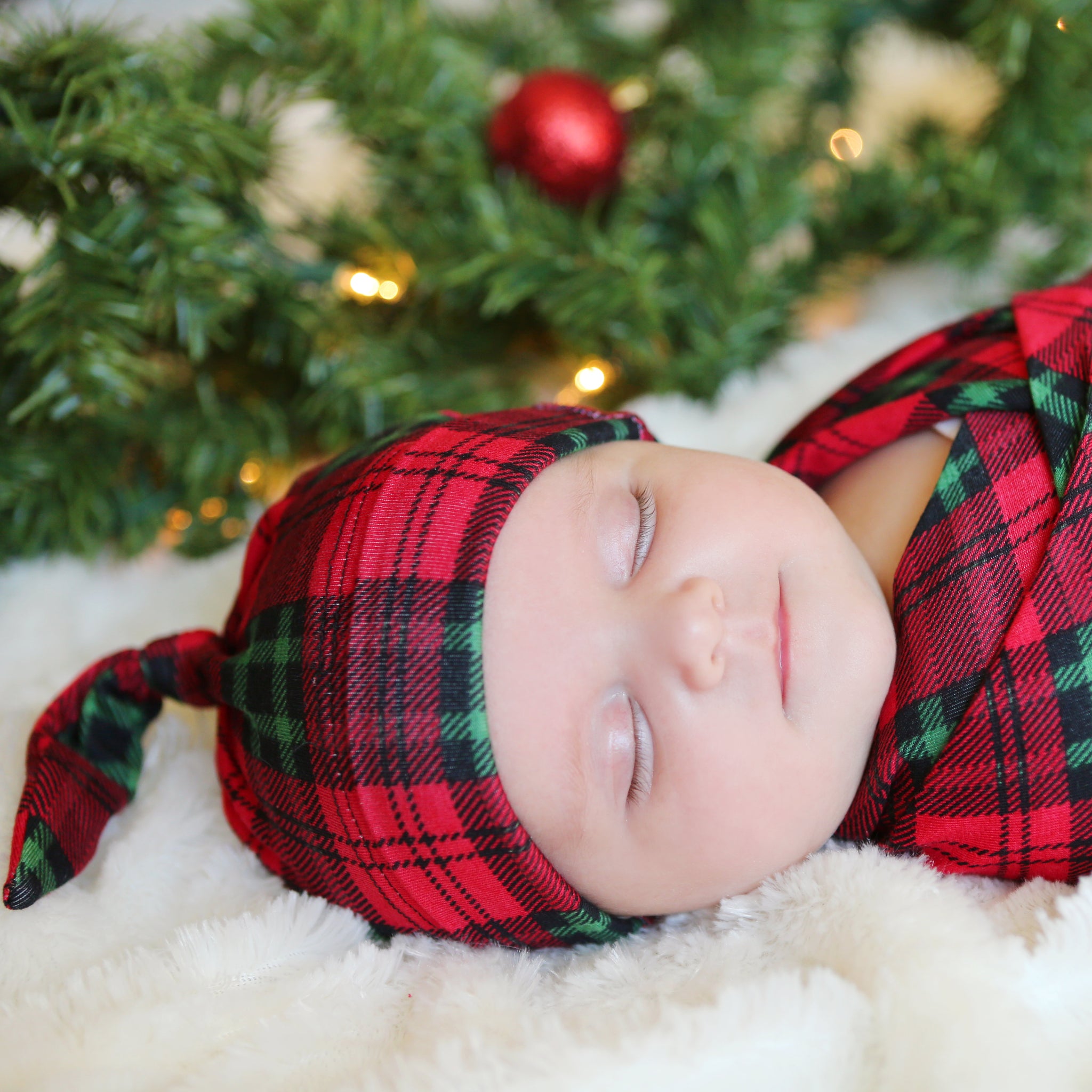 Christmas Plaid Swaddle and Hat Set – Milkmaid Goods